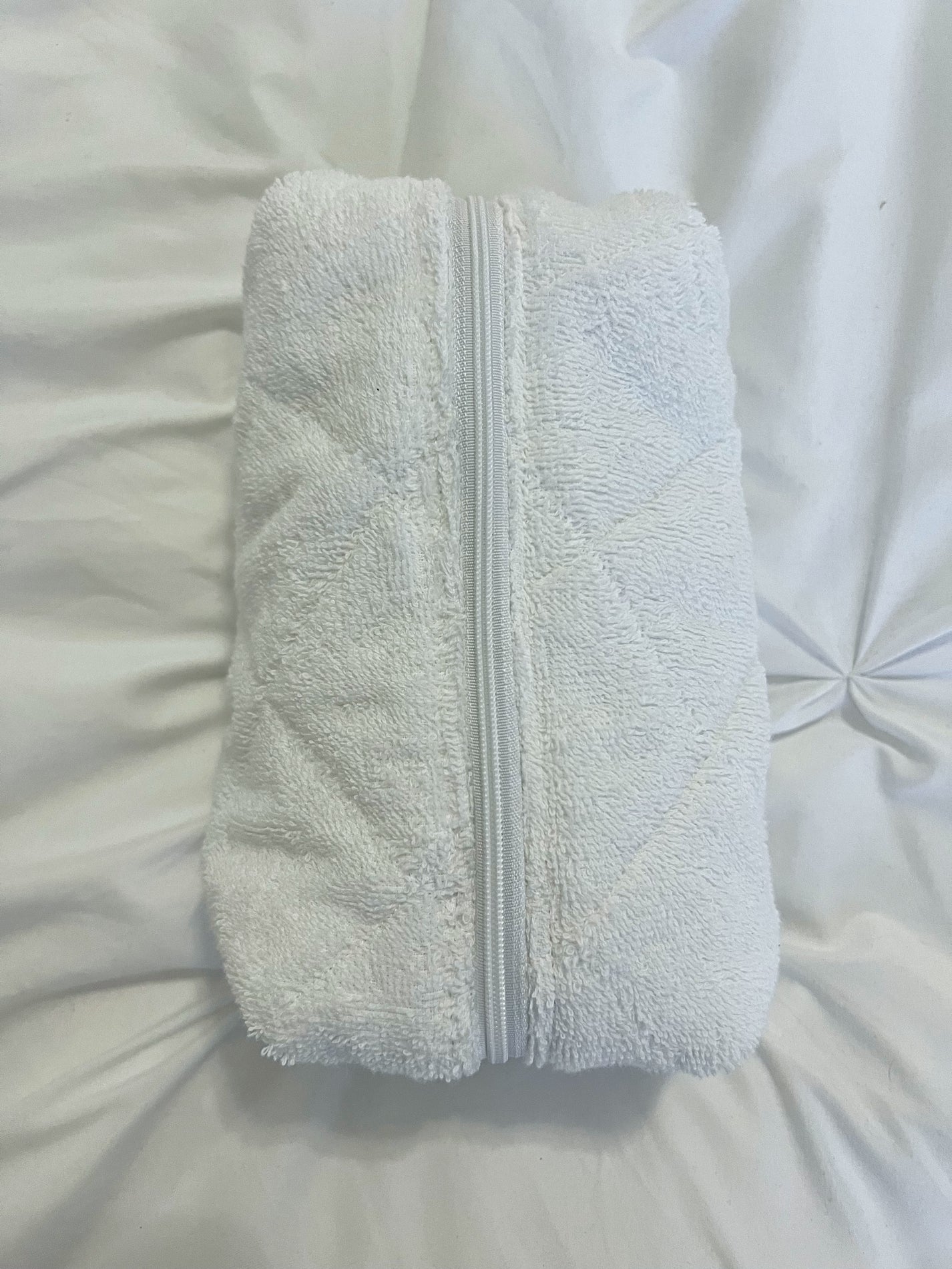 The Cloud 9 makeup bag – Kate Dietrich